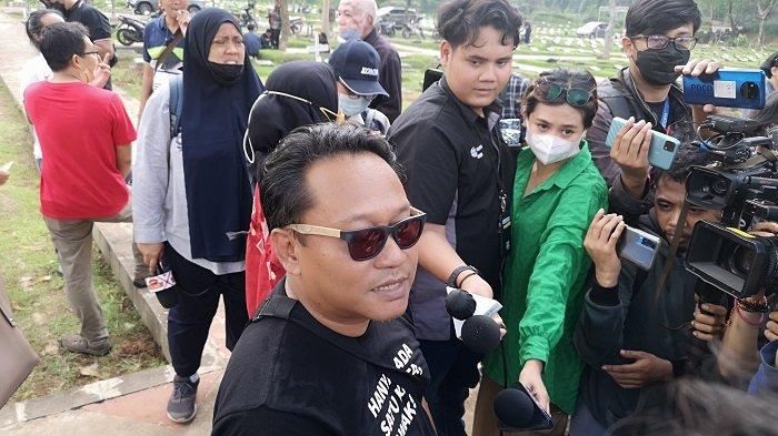 Kenang Legendaris Penyanyi Indonesia, Mendiang Bob Tutupoly Sangat Suka ...