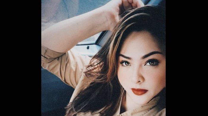 Audy Item Kembali Masuk Dapur Rekaman, Nyanyikan Single 'Tobat' Sebagai ...