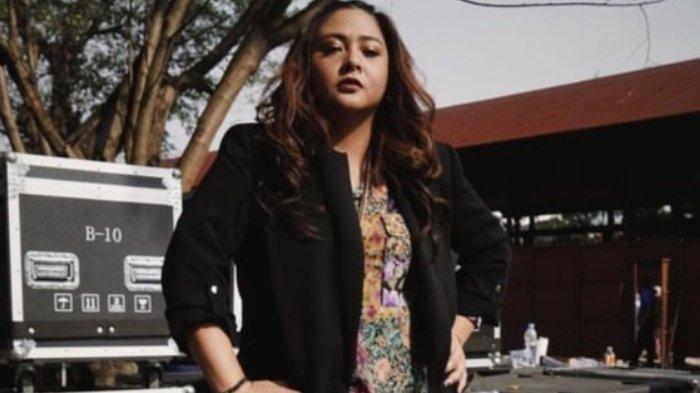 Tidak Mudik, Audy Item Berlebaran Bareng Iko Uwais dan Anak-anak hingga Memasak untuk Keluarga ...