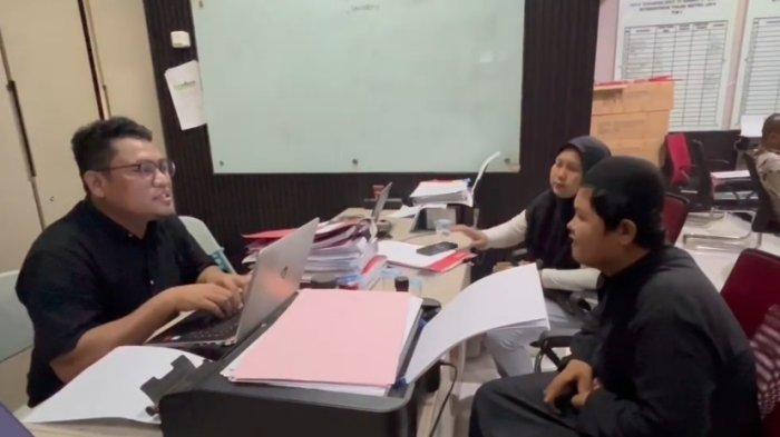 Badru Kepiting Influencer Disabilitas Jadi Korban Pencopetan di Angkot ...