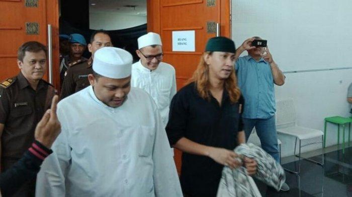Cerita Terungkapnya Bahar Smith Palsu Pada Sidang Kasus Bahar Smith, Kok Habib Bahar Fisiknya ...