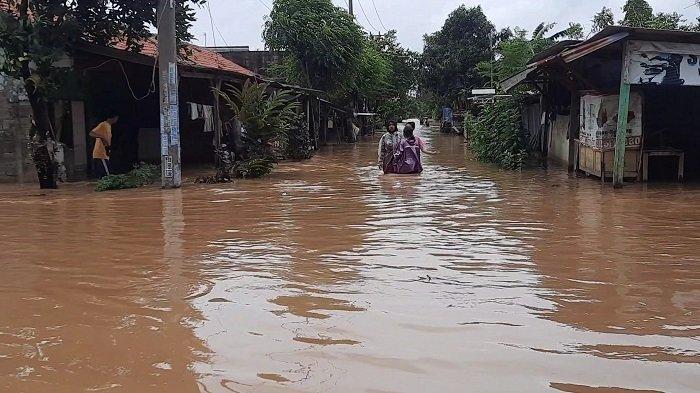 Pemkab Karawang Tetapkan Tanggap Darurat Bencana karena Banjir Parah, 18 Kecamatan Terendam ...