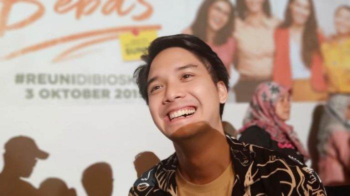 Apa Jadinya Jika Bertemu dan Bermain Film Bersama Bekas Pacar, Coba ...
