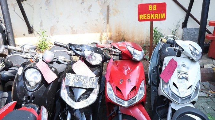 Dua Pelaku Spesialis Curanmor Dibekuk Polsek Tambora, Salah satunya ...