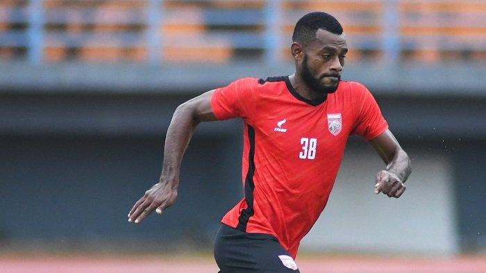 Boaz Solossa Gabung ke Borneo, Marckho Sandy Meraudje Yakin Pesut Etam ...