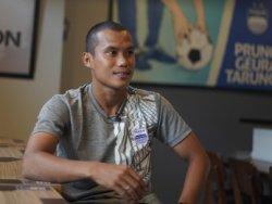 Bek Persib Bandung Eriyanto Harus Bekerja Serabutan untuk Membeli ...