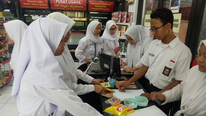 Belajar Bisnis Retail di Sekolah, Minimarket Masuk SMK 45 ...