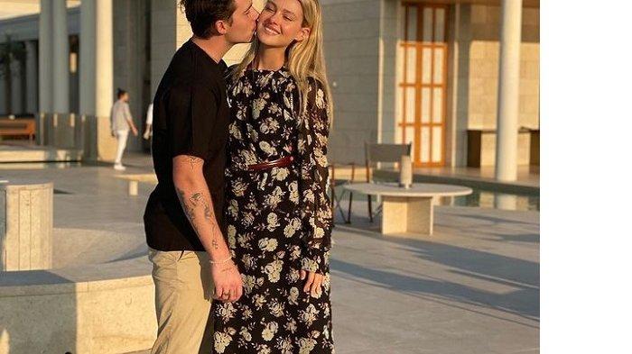 DAVID Beckham- Victoria Segera Menimang Cucu, Tunangan Brooklyn Beckham ...