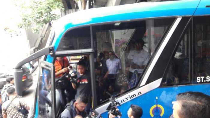 Bus PPD Stasiun Sudirman Tidak Menggunakan Jalur Bus TransJakarta ...