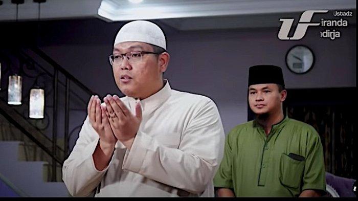 Bacaan Doa Qunut Witir Ramadan untuk Sendiri atau Saat Jadi Imam ...