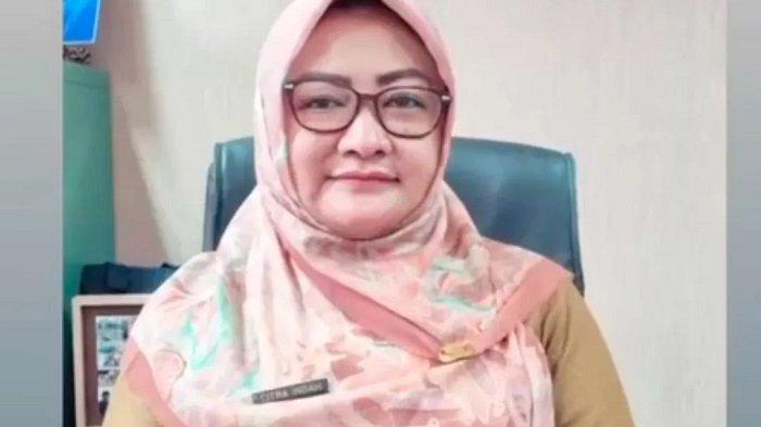 Bocah Ramai Main Perosotan, JPO Taman SeCawan Depok Mendadak Ditutup ...