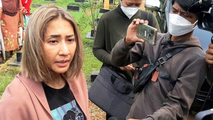 Cut Memey Ingat Pesan Mendiang Ibu, Tetap Berbuat Baik, Tidak Berhutang ...