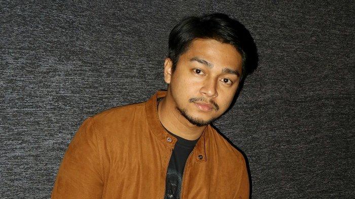 Gara-gara Joshua Suherman, Deva Mahenra Tak Alami Kejadian Mistis di ...