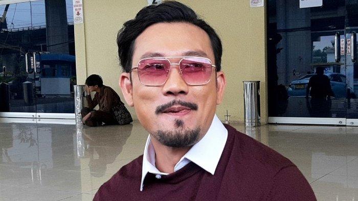 Denny Sumargo Menikahi Olivia Allan Tanpa Gairah, Mengapa Sekarang ...