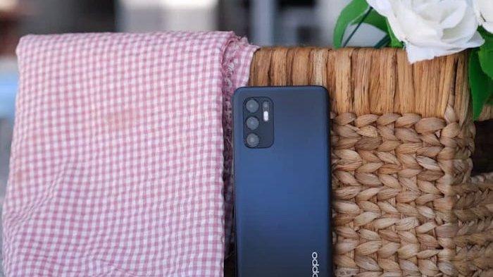 Oppo Reno6 Punya Desain Tipis Ringan dandengan Bodi Bebas Sidik Jari ...