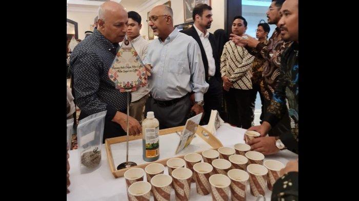 Rahyang Coffee Kenalkan Kopi dari Gunung Halu ke Negeri Bahrain ...
