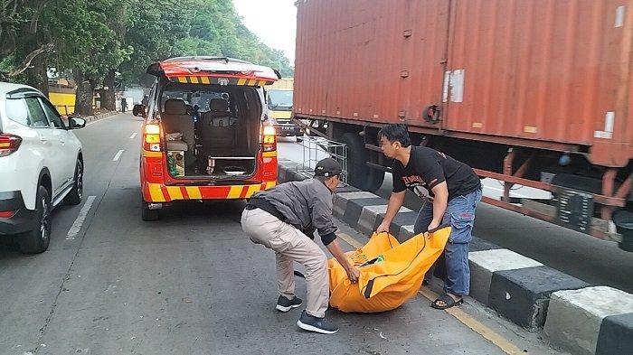 Pengendara Motor Kecelakaan, Tewas Tabrak Separator di Jalan Raya Bogor, Diduga Mengantuk Berat ...