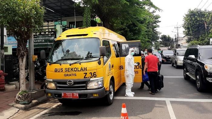 Cerita Agus dan Sukoco Saat Evakuasi Pasien Covid-19. Tahan Lapar dan ...