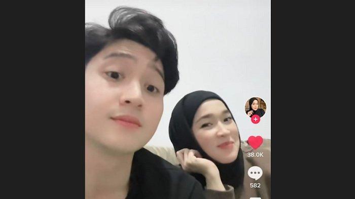 Ririe Fairus Pamer ‘Pacar Baru’ Netizen: Lebih Ganteng Dari Mantan Suami - Wartakotalive.com