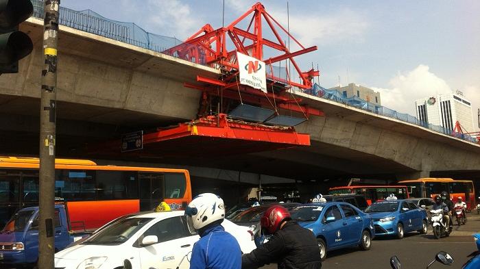 Jembatan Layang Kuningan Selatan Mulai Dihotmix - Wartakotalive.com