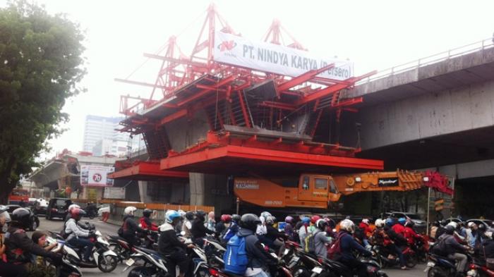 Bentang Tengah Fly Over Kuningan Selatan Mulai Dibangun - Wartakotalive.com