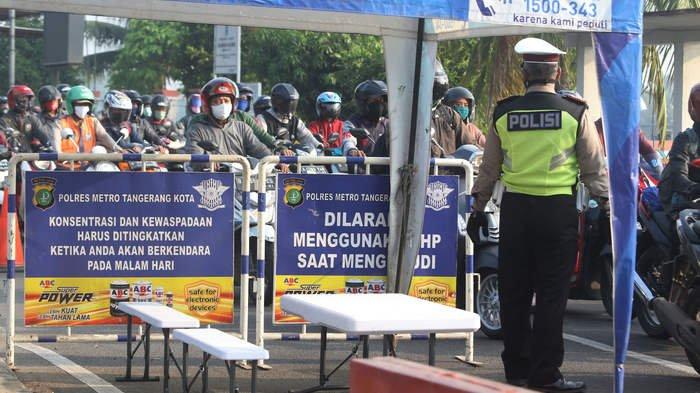 Satpol PP Kota Tangerang Segel Hotel yang Menyediakan Layanan Esek-esek - Wartakotalive.com