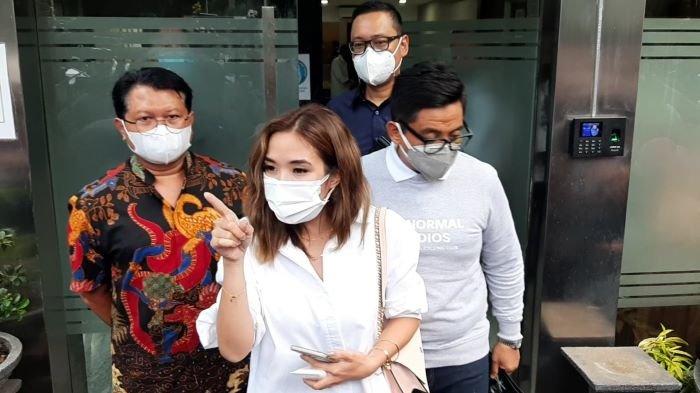 Pengacara Ungkap Siapa Penyebar Video Syur Mirip Gisel - Wartakotalive.com