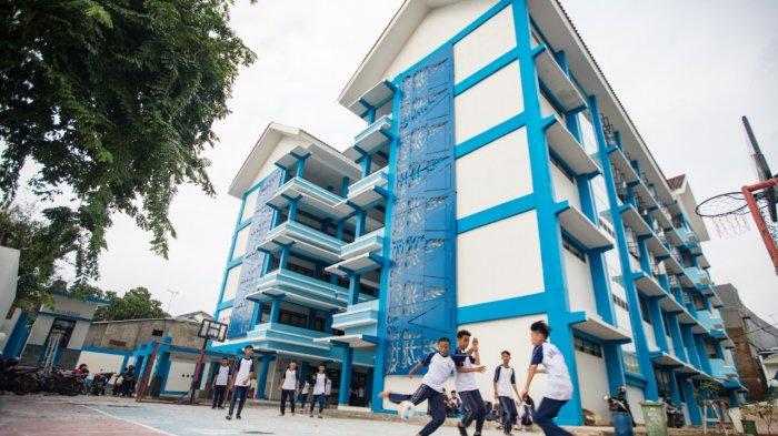 Tragedi Siswa SMP Tewas Setelah Terjatuh dari Lantai 4 Sekolah di SMPN ...