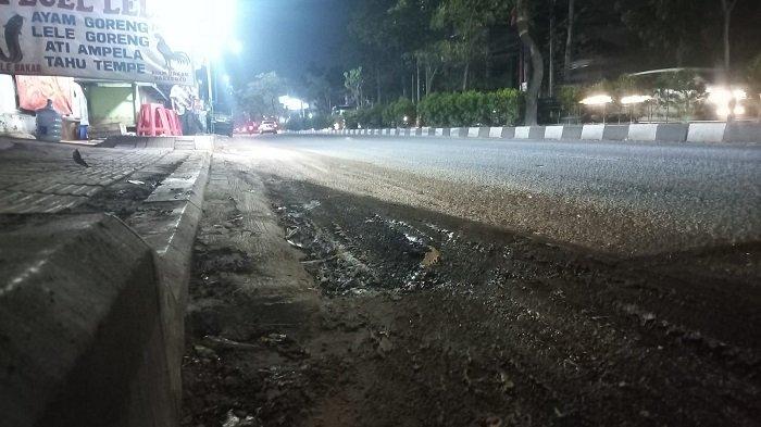 Waspada, Jalan KH Hasyim Ashari Tangerang Rawan Kecelakaan, Pemotor ...