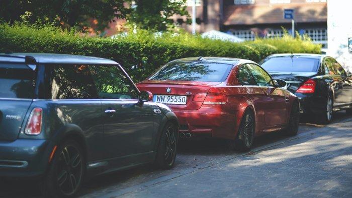 Parkir Sembarangan, Ribuan Kendaraan Roda Empat atau Lebih di Jakarta ...