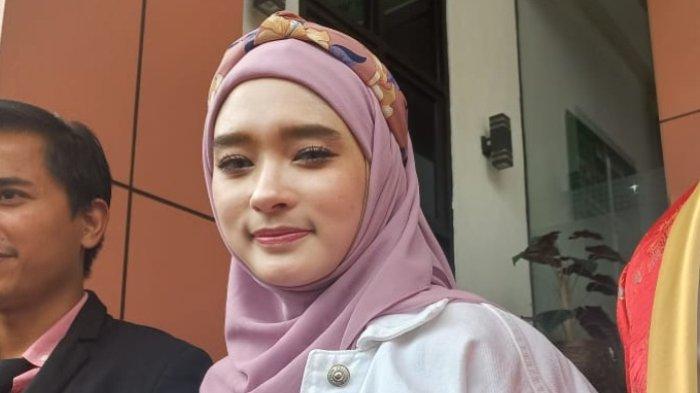 Dilarang Pakai Mobil Pemberian Virgoun Usai Gugat Cerai, Inara Rusli ...
