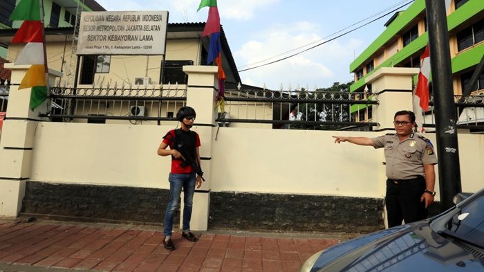 Pemasang Bendera ISIS Mengaku Membuat Sendiri Benderanya ...