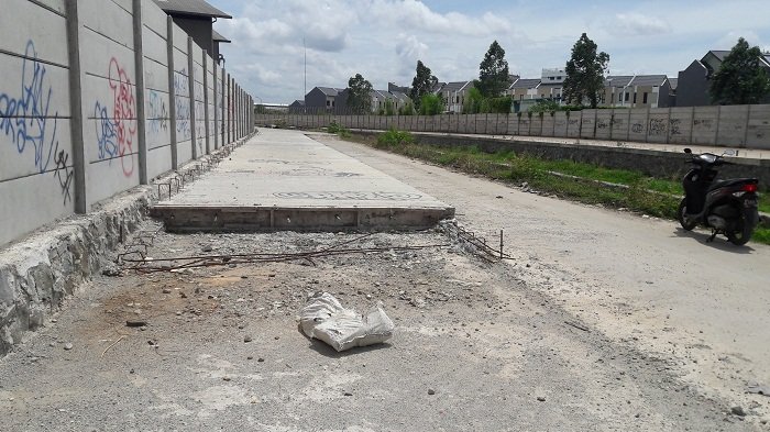 Penggunaan Dana CSR untuk Proyek Jalan Inspeksi dan Turap Kacau Balau ...