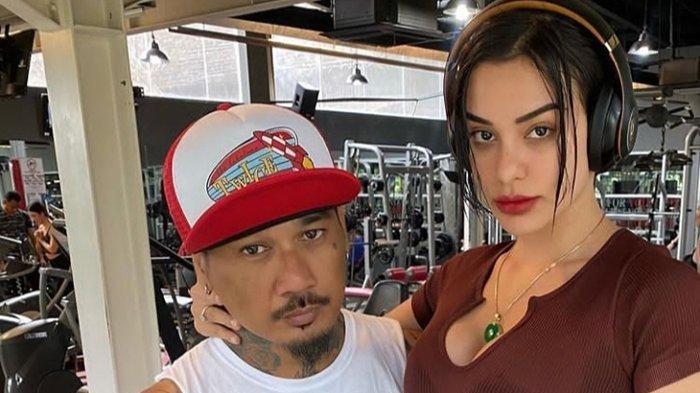 Nora Alexander Tak Terlihat Dampingi Dalam Persidangan, Jerinx: Dia ...