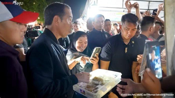 Presiden Jokowi Pilih Rayakan Tahun Baru Dengan Jalan-jalan dan Jajan di Pasar Pon, Solo ...