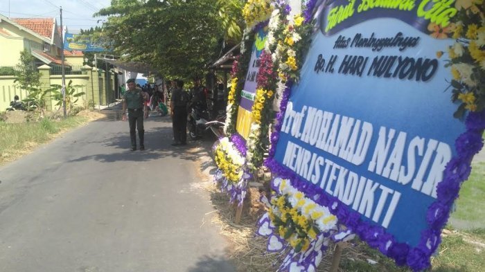 Adik Ipar Jokowi Meninggal Dunia Rumah Duka Dipadati Pelayat