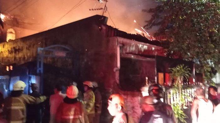Rumah Warga di Kebon Jeruk Ludes Terbakar, Kerugian Capai Rp 500 Juta - Wartakotalive.com