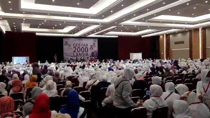 VIDEO Anggota DPR Nur Azizah Apresiasi Gebyar Salsa 2000 Lansia ...