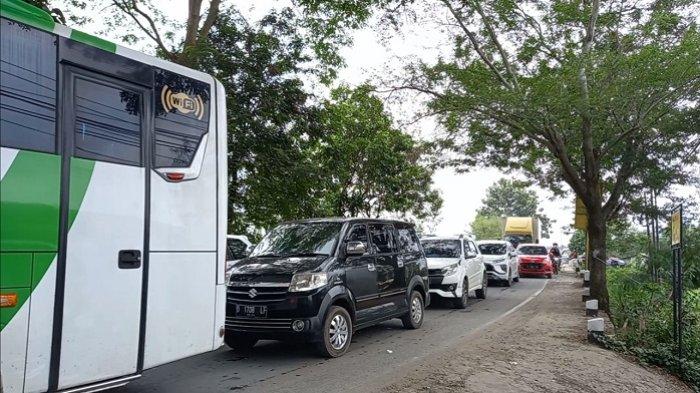 Volume Kendaraan dari Gerbang Tol Pejagan yang Tinggi Buat Flyover ...