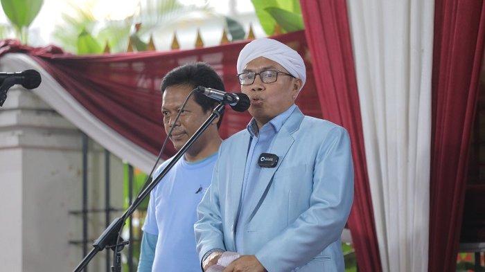 Kiai Misbah Merinding Arus Bawah Dukung Prabowo: Dia Orang Besar, Mau Berangkulan dengan Jokowi ...