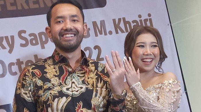 Kiky Saputri Dilamar Muhammad Khairi Saat Ulang Tahun, Kenal di Aplikasi Kencan Setelah Putus ...