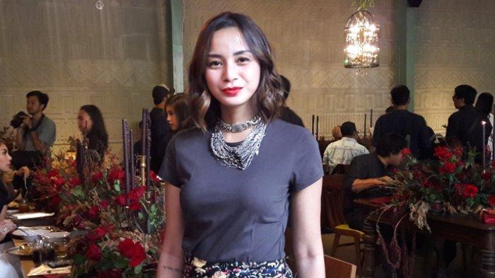 Pasang Foto Pria Bule di Instagram, Kirana Larasati Menerima Cinta ...