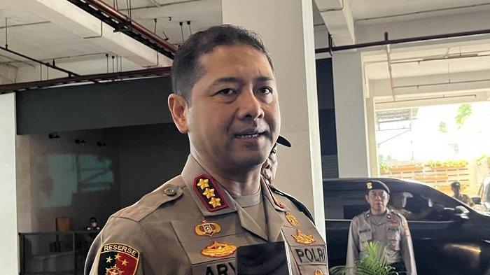 Klinik WSJ Beauty dan Keluarga Ella Nanda Damai, Kombes Arya Perdana ...