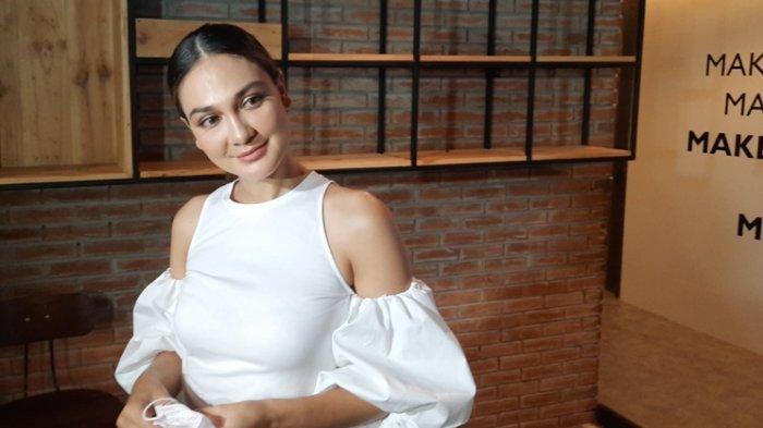 Dari 4 Film Baru yang Dibintangi Luna Maya, Baru Satu Film yang Diputar ...
