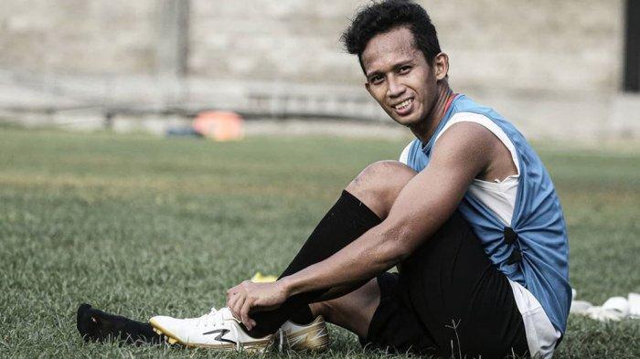 M. Rahmat Sudah Rindu Bermain di Lapangan Hijau Bersama Rekan-rekannya ...