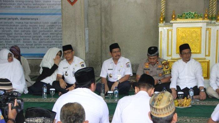 Wali Kota Jakarta Selatan Marullah Matali Beri Arahan Calon Jemaah Haji ...