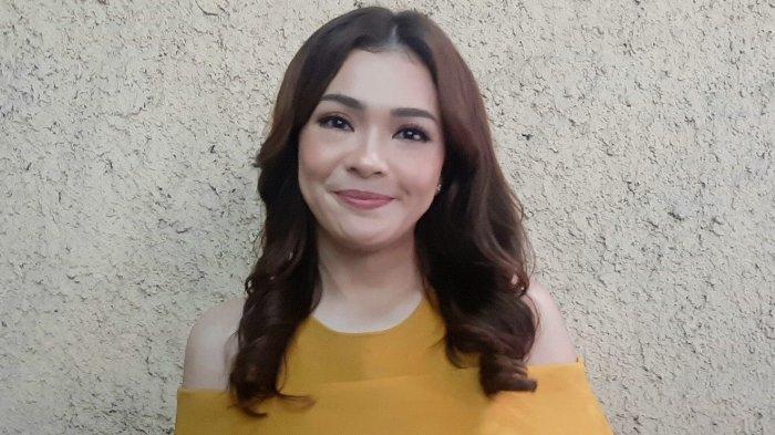 Maya Septha kini Pede, Oplas Hidung dan Kantung Mata, Dianggap ...