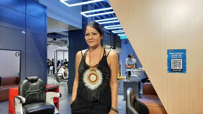 Ingatkan untuk Terus Berbagi ke Sesama, Melanie Subono: Satu Perak Bisa ...