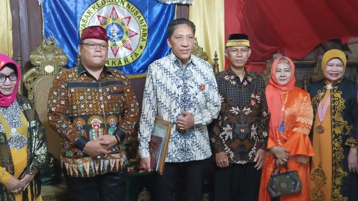 Persatukan Kesultanan Nusantara, Eki Pitung Diganjar MURTI Golden The ...