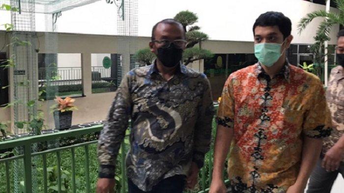 Sepuluh Kali Mangkir, Putra Bos Minyak Riza Chalid Akhirnya Beri ...